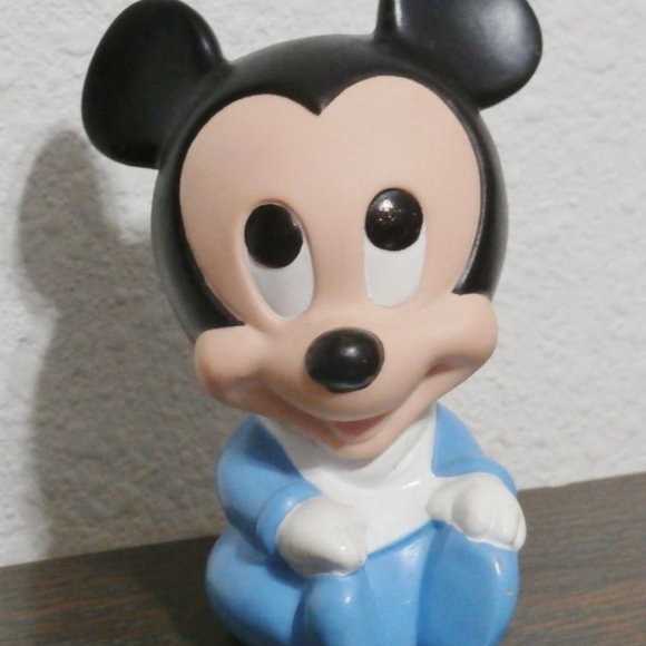 Walt Disney Company | Toys | Vintage 984 Walt Disney Company Baby ...